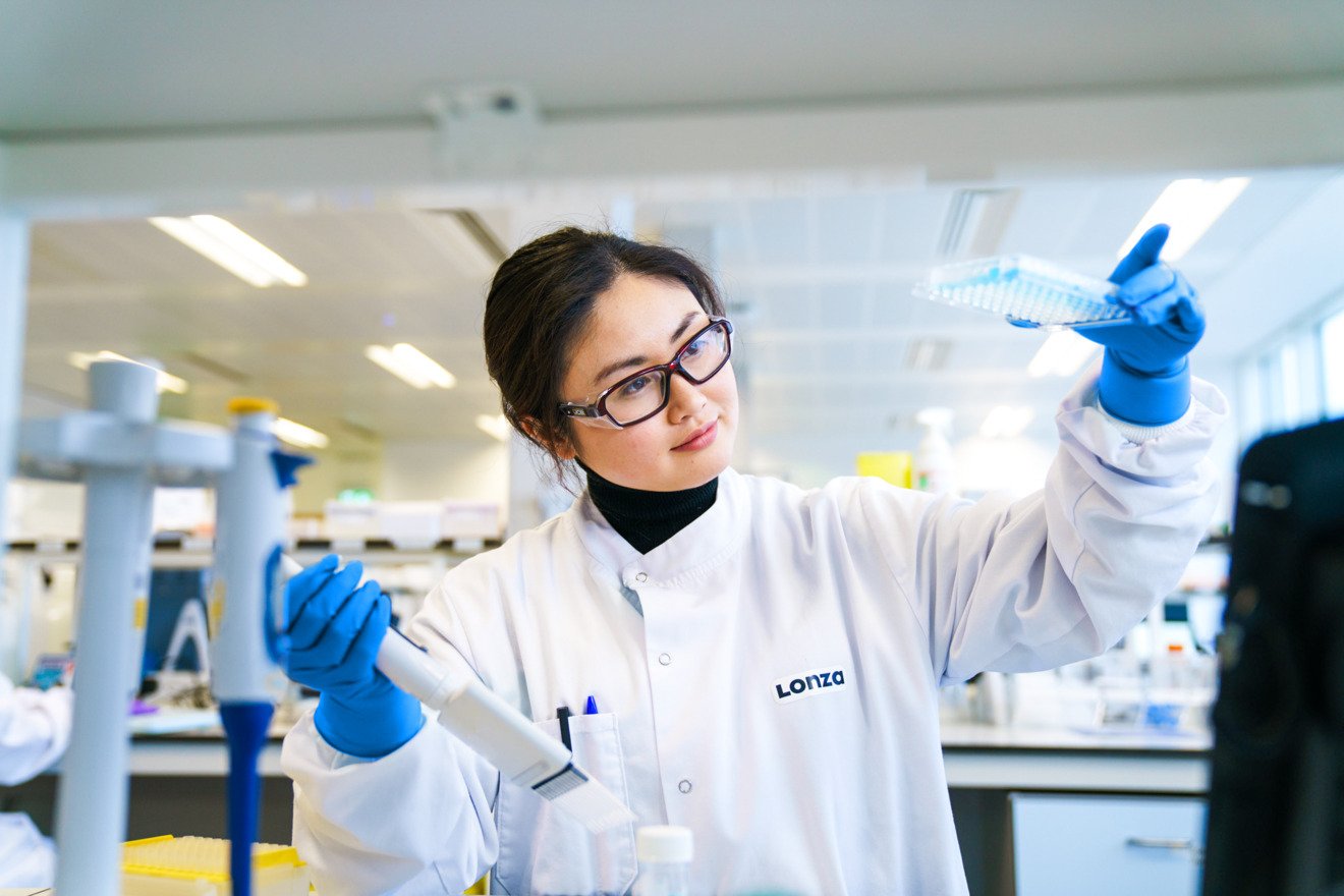 CDMO Tech Transfer: 6 Steps to Mitigate Manufacturing Risk