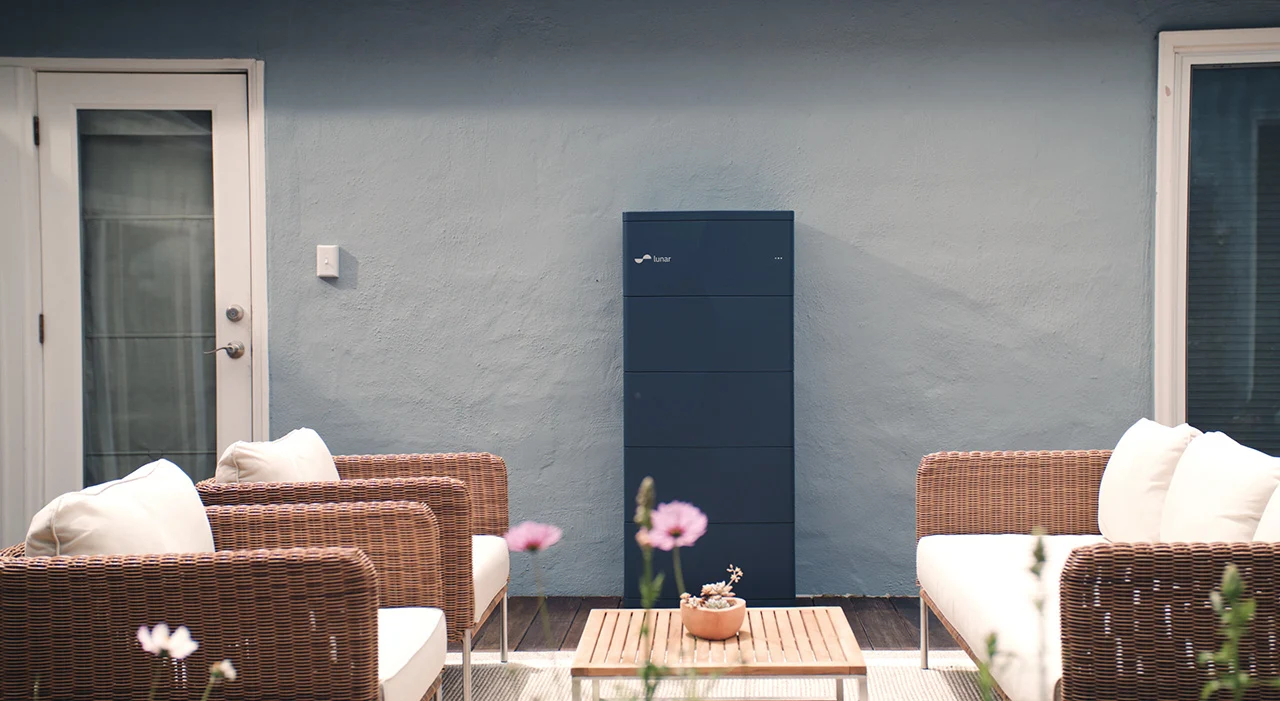 How Long Do Solar Batteries Last in a Power Outage? | Home Battery ...